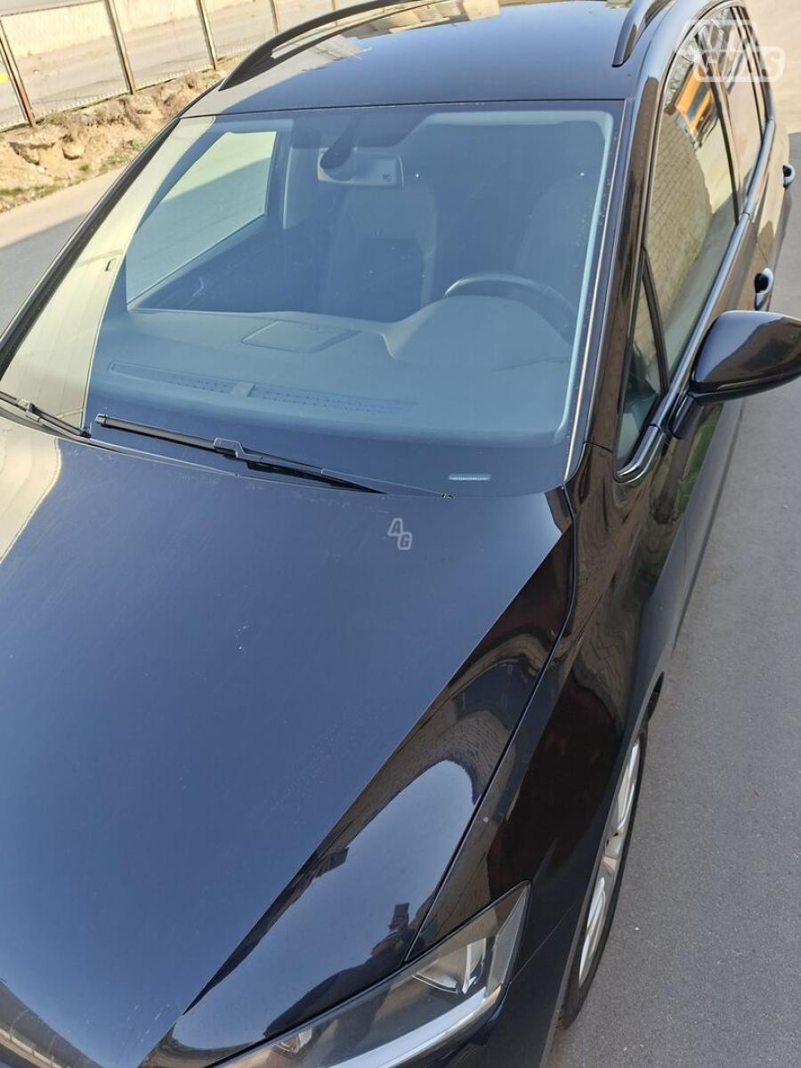 Black Volkswagen Golf Sportsvan 2015 in Klaipeda, with an engine capacity of 1.60 L and mileage of 238 thousand km for 7999 €, photo 7 on AUTOMOTO.COM.LV