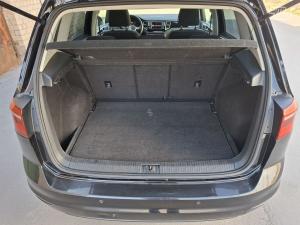 Black Volkswagen Golf Sportsvan 2015 in Klaipeda, with an engine capacity of 1.60 L and mileage of 238 thousand km for 7999 €, photo 14 on AUTOMOTO.COM.LV