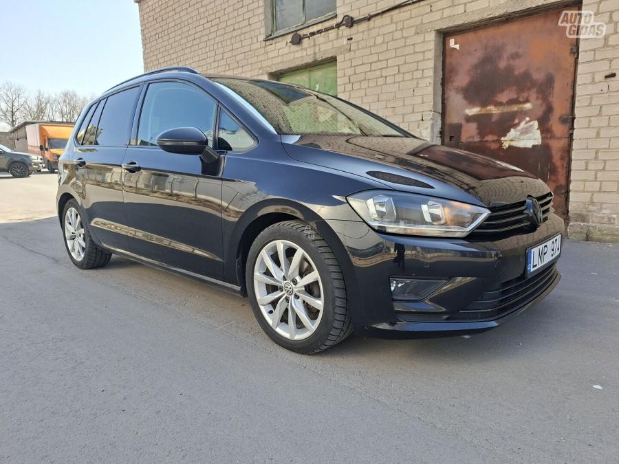 Black Volkswagen Golf Sportsvan 2015 in Klaipeda, with an engine capacity of 1.60 L and mileage of 238 thousand km for 7999 €, photo 17 on AUTOMOTO.COM.LV