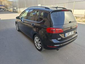 Black Volkswagen Golf Sportsvan 2015 in Klaipeda, with an engine capacity of 1.60 L and mileage of 238 thousand km for 7999 €, photo 18 on AUTOMOTO.COM.LV
