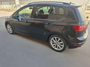 Black Volkswagen Golf Sportsvan 2015 in Klaipeda, with an engine capacity of 1.60 L and mileage of 238 thousand km for 7999 €, photo 21 on AUTOMOTO.COM.LV