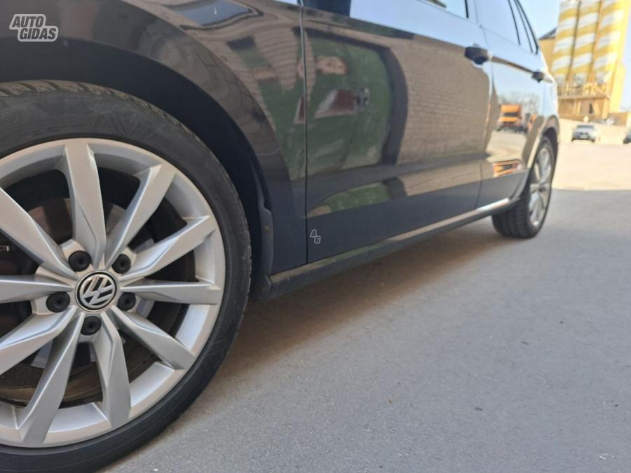 Black Volkswagen Golf Sportsvan 2015 in Klaipeda, with an engine capacity of 1.60 L and mileage of 238 thousand km for 7999 €, photo 25 on AUTOMOTO.COM.LV