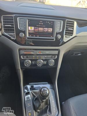 Black Volkswagen Golf Sportsvan 2015 in Klaipeda, with an engine capacity of 1.60 L and mileage of 238 thousand km for 7999 €, photo 31 on AUTOMOTO.COM.LV