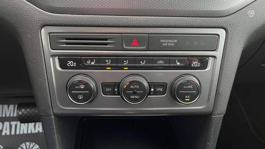 Melns Volkswagen Golf Sportsvan 2015 Marijampole, ar dzinēja tilpumu 1.60 L un nobraukumu 293 tūkst. km par 6990 €, foto 4 vietnē AUTOMOTO.COM.LV