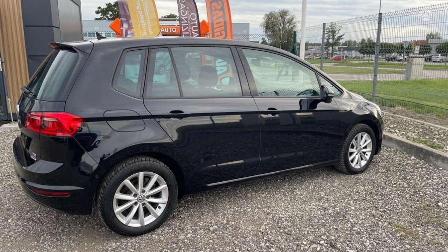 Melns Volkswagen Golf Sportsvan 2015 Marijampole, ar dzinēja tilpumu 1.60 L un nobraukumu 293 tūkst. km par 6990 €, foto 7 vietnē AUTOMOTO.COM.LV