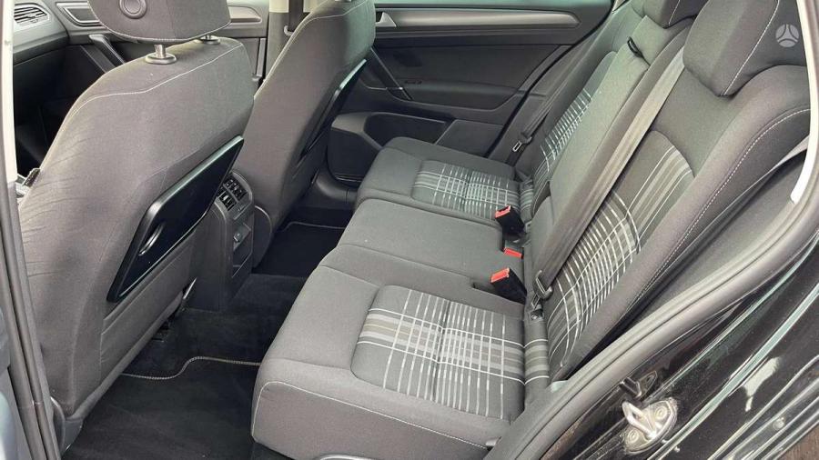 Melns Volkswagen Golf Sportsvan 2015 Marijampole, ar dzinēja tilpumu 1.60 L un nobraukumu 293 tūkst. km par 6990 €, foto 15 vietnē AUTOMOTO.COM.LV