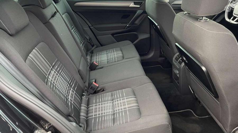 Melns Volkswagen Golf Sportsvan 2015 Marijampole, ar dzinēja tilpumu 1.60 L un nobraukumu 293 tūkst. km par 6990 €, foto 17 vietnē AUTOMOTO.COM.LV