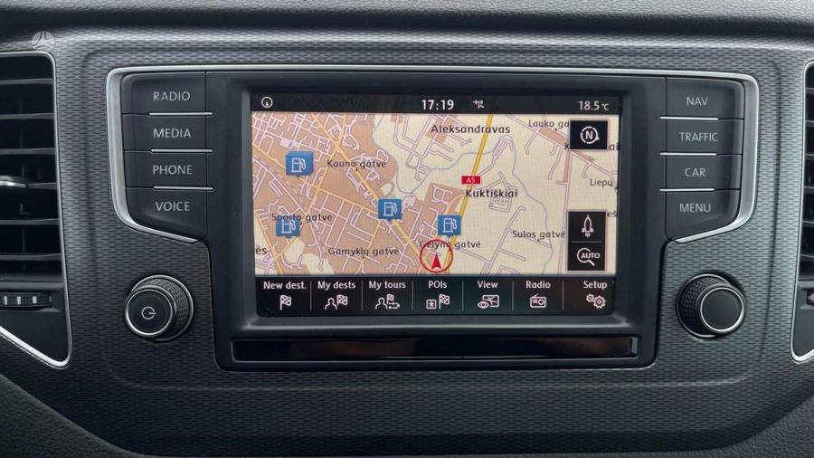 Melns Volkswagen Golf Sportsvan 2015 Marijampole, ar dzinēja tilpumu 1.60 L un nobraukumu 293 tūkst. km par 6990 €, foto 33 vietnē AUTOMOTO.COM.LV