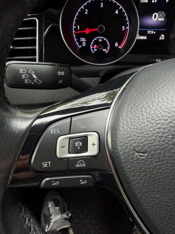 Melns Volkswagen Golf Sportsvan 2017 Kauņa, ar dzinēja tilpumu 1.60 L un nobraukumu 135 tūkst. km par 9000 €, foto 6 vietnē AUTOMOTO.COM.LV