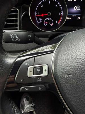 Melns Volkswagen Golf Sportsvan 2017 Kauņa, ar dzinēja tilpumu 1.60 L un nobraukumu 135 tūkst. km par 9000 €, foto 7 vietnē AUTOMOTO.COM.LV