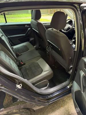 Melns Volkswagen Golf Sportsvan 2017 Kauņa, ar dzinēja tilpumu 1.60 L un nobraukumu 135 tūkst. km par 9000 €, foto 16 vietnē AUTOMOTO.COM.LV