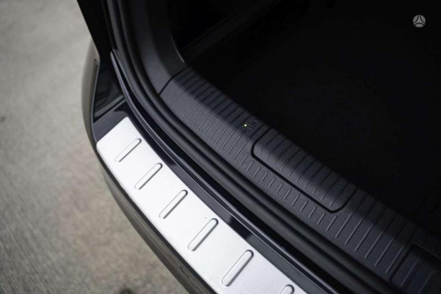 Черный Фольксваген Гольф Спортсван 2019 в Вильнюс, объемом двигателя 1.50 л и пробегом 105 тыс. км за 16475 €, фото 14 на AUTOMOTO.COM.LV
