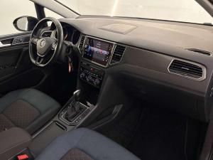 Black Volkswagen Golf Sportsvan 2019 in Marijampole, with an engine capacity of 1.60 L and mileage of 195 thousand km for 11999 €, photo 4 on AUTOMOTO.COM.LV
