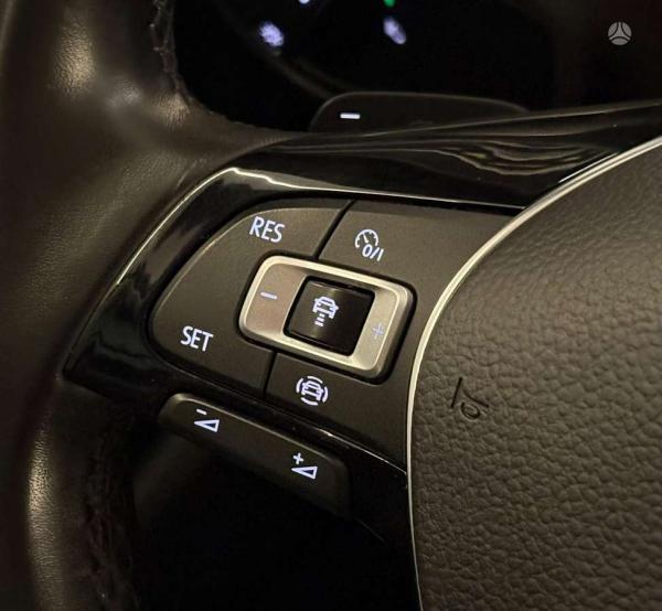 Black Volkswagen Golf Sportsvan 2019 in Marijampole, with an engine capacity of 1.60 L and mileage of 195 thousand km for 11999 €, photo 8 on AUTOMOTO.COM.LV