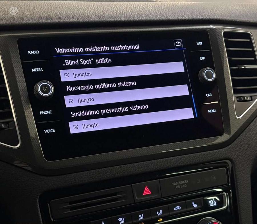 Black Volkswagen Golf Sportsvan 2019 in Marijampole, with an engine capacity of 1.60 L and mileage of 195 thousand km for 11999 €, photo 15 on AUTOMOTO.COM.LV