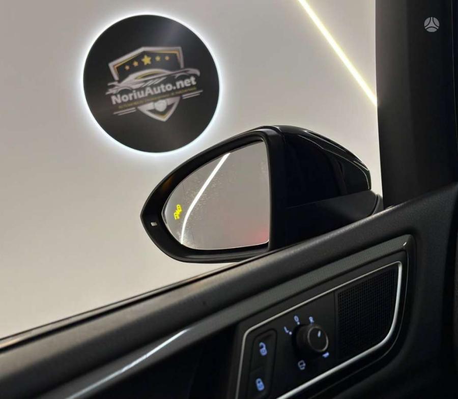 Black Volkswagen Golf Sportsvan 2019 in Marijampole, with an engine capacity of 1.60 L and mileage of 195 thousand km for 11999 €, photo 18 on AUTOMOTO.COM.LV