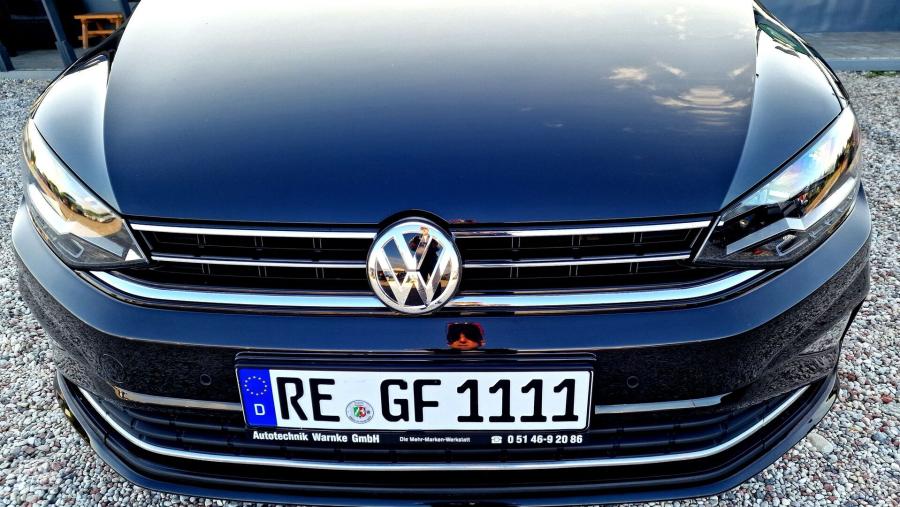 Black Volkswagen Golf Sportsvan 2019 in Kretinga, with an engine capacity of 1.50 L and mileage of 118 thousand km for 14250 €, photo 5 on AUTOMOTO.COM.LV