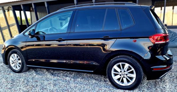 Black Volkswagen Golf Sportsvan 2019 in Kretinga, with an engine capacity of 1.50 L and mileage of 118 thousand km for 14250 €, photo 8 on AUTOMOTO.COM.LV