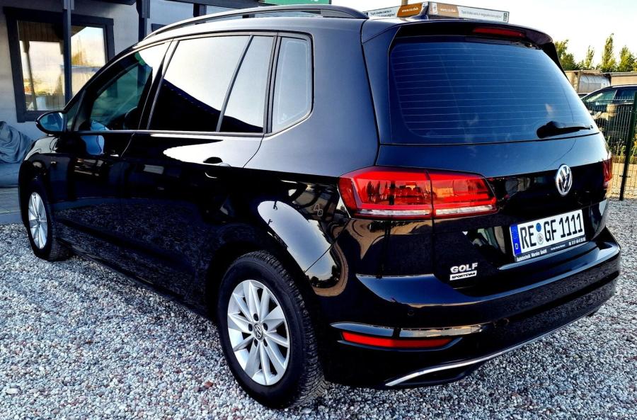 Black Volkswagen Golf Sportsvan 2019 in Kretinga, with an engine capacity of 1.50 L and mileage of 118 thousand km for 14250 €, photo 13 on AUTOMOTO.COM.LV