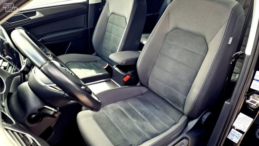 Black Volkswagen Golf Sportsvan 2019 in Kretinga, with an engine capacity of 1.50 L and mileage of 118 thousand km for 14250 €, photo 20 on AUTOMOTO.COM.LV