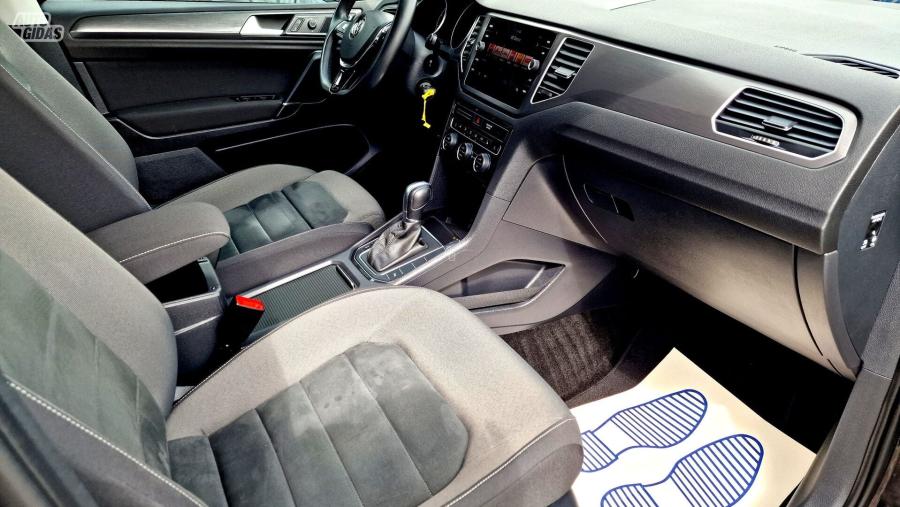 Black Volkswagen Golf Sportsvan 2019 in Kretinga, with an engine capacity of 1.50 L and mileage of 118 thousand km for 14250 €, photo 24 on AUTOMOTO.COM.LV