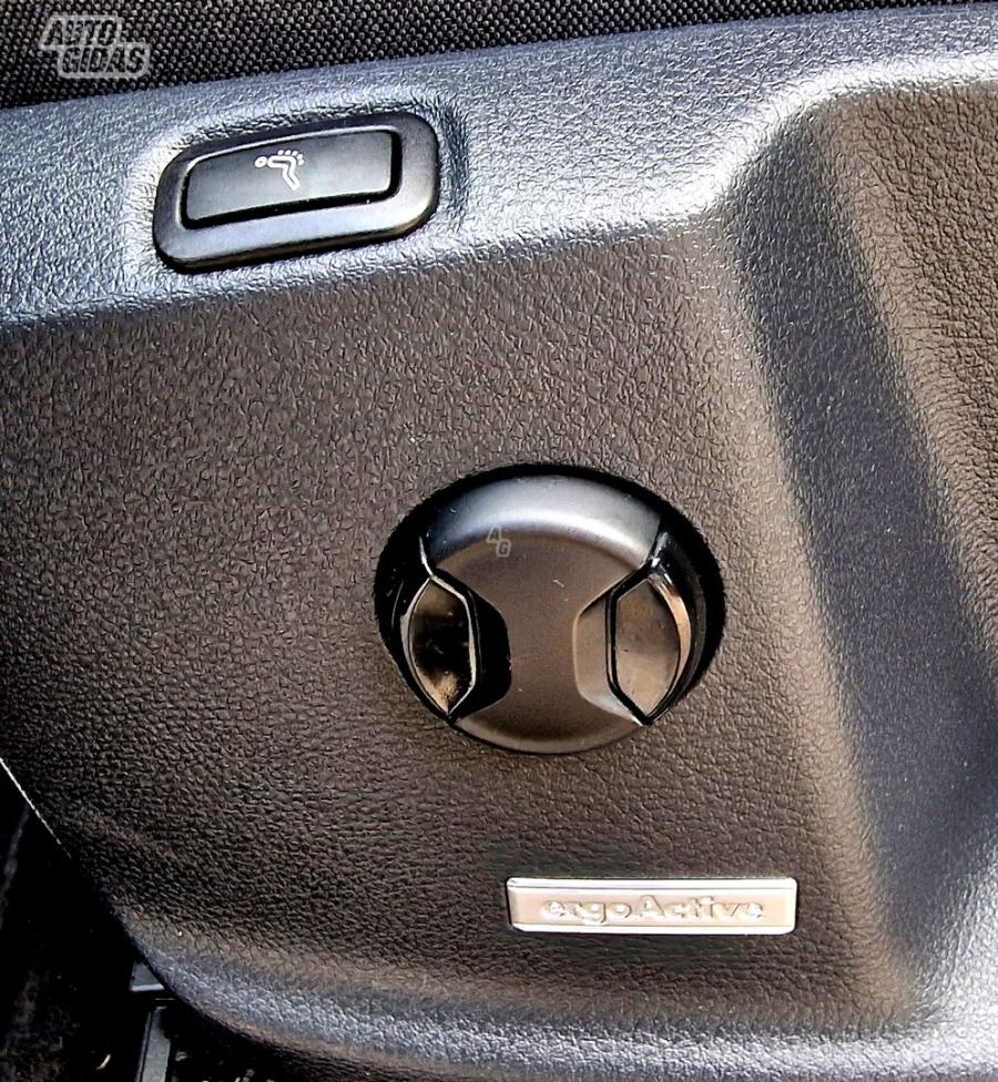 Black Volkswagen Golf Sportsvan 2019 in Kretinga, with an engine capacity of 1.50 L and mileage of 118 thousand km for 14250 €, photo 27 on AUTOMOTO.COM.LV