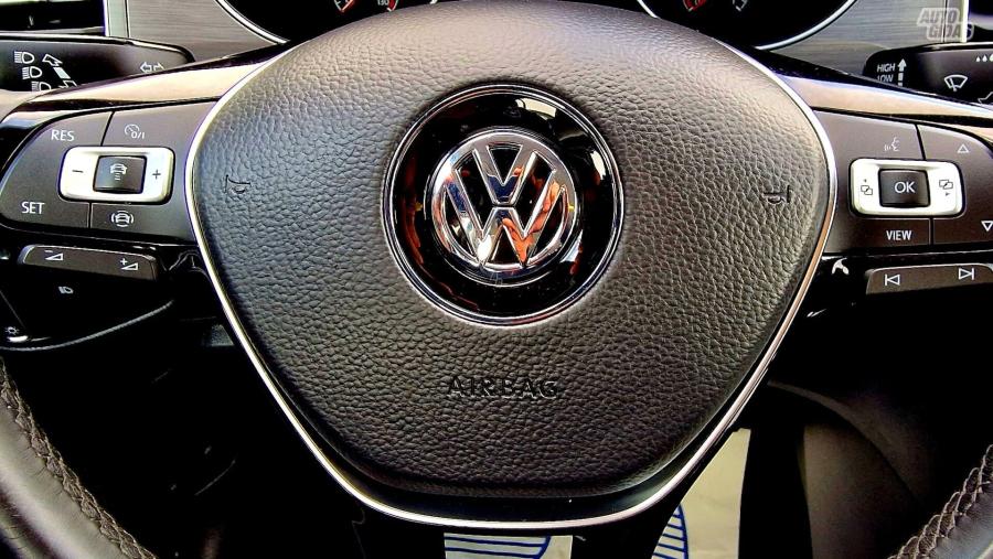 Black Volkswagen Golf Sportsvan 2019 in Kretinga, with an engine capacity of 1.50 L and mileage of 118 thousand km for 14250 €, photo 30 on AUTOMOTO.COM.LV