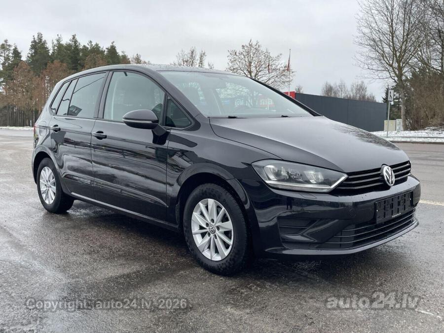 Black Volkswagen Golf Sportsvan 2017 in Viljandi, with an engine capacity of 1.20 L and mileage of 138 thousand km for 8980 €, photo 2 on AUTOMOTO.COM.LV