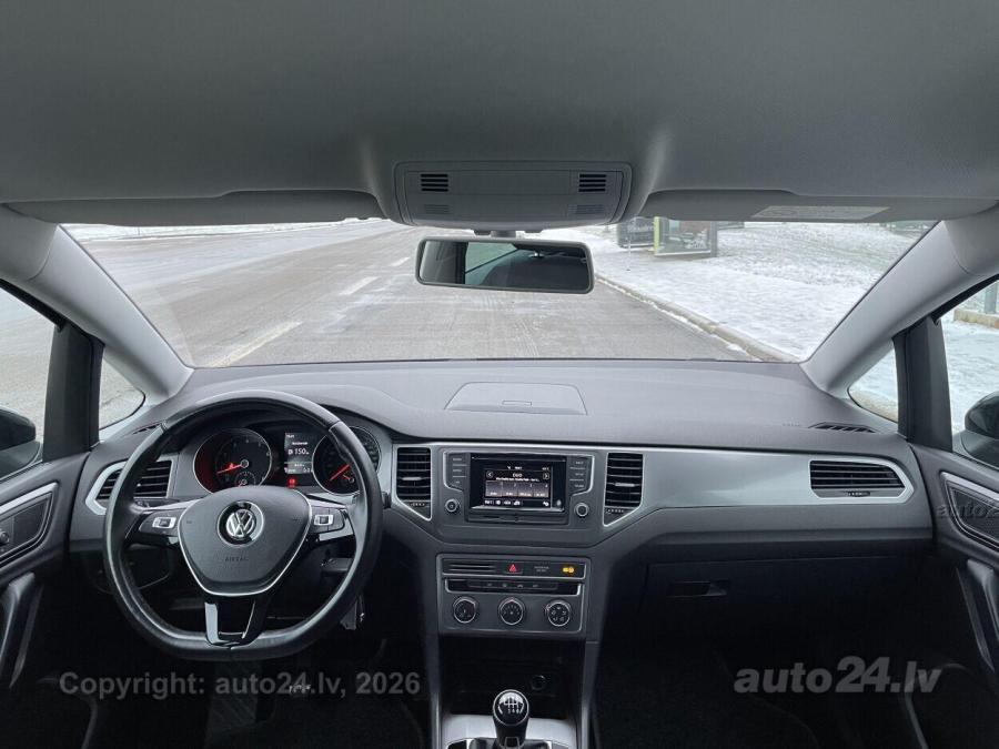 Black Volkswagen Golf Sportsvan 2017 in Viljandi, with an engine capacity of 1.20 L and mileage of 138 thousand km for 8980 €, photo 8 on AUTOMOTO.COM.LV