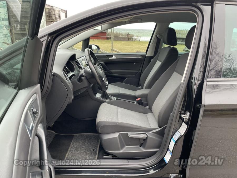 Melns Volkswagen Golf Sportsvan 2017 Viljandi, ar dzinēja tilpumu 1.20 L un nobraukumu 139 tūkst. km par 8890 €, foto 8 vietnē AUTOMOTO.COM.LV