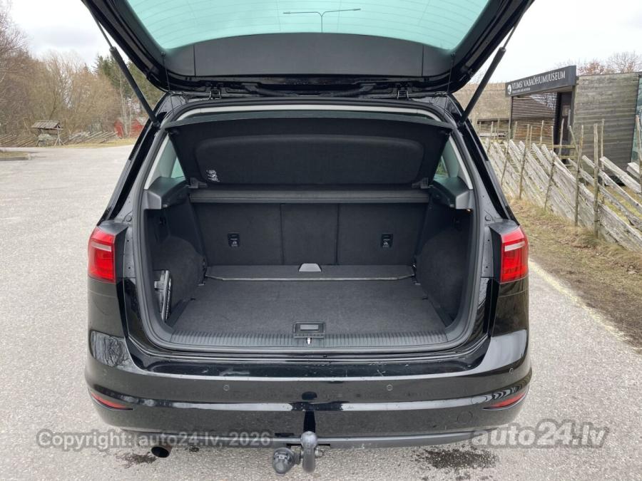 Melns Volkswagen Golf Sportsvan 2017 Viljandi, ar dzinēja tilpumu 1.20 L un nobraukumu 139 tūkst. km par 8890 €, foto 11 vietnē AUTOMOTO.COM.LV