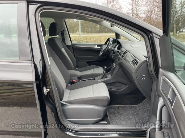 Melns Volkswagen Golf Sportsvan 2017 Viljandi, ar dzinēja tilpumu 1.20 L un nobraukumu 140 tūkst. km par 8980 €, foto 6 vietnē AUTOMOTO.COM.LV