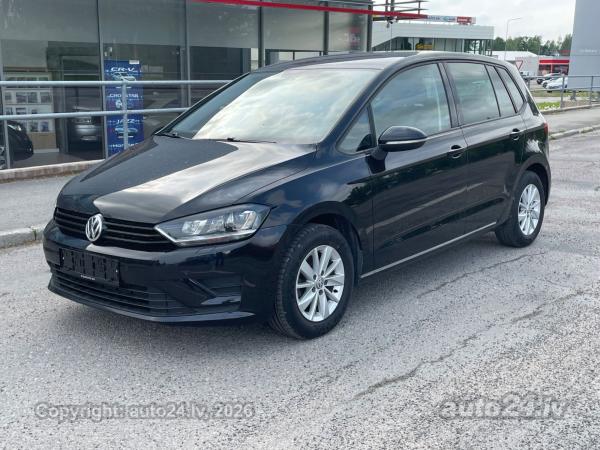 Black Volkswagen Golf Sportsvan 2017 in Viljandi, with an engine capacity of 1.20 L and mileage of 140 thousand km for 8780 €, photo 1 on AUTOMOTO.COM.LV