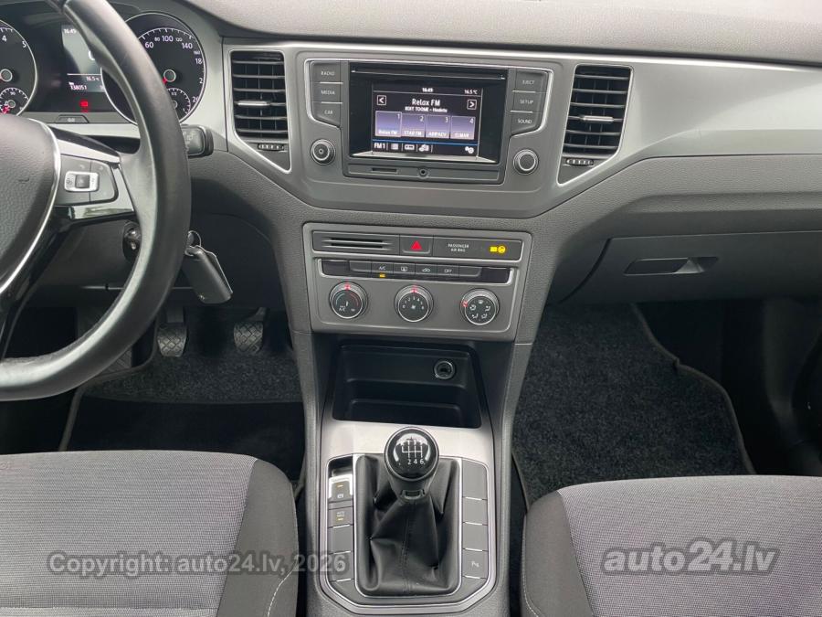 Melns Volkswagen Golf Sportsvan 2017 Viljandi, ar dzinēja tilpumu 1.20 L un nobraukumu 140 tūkst. km par 8480 €, foto 10 vietnē AUTOMOTO.COM.LV