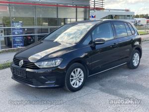 Black Volkswagen Golf Sportsvan 2017 in Viljandi, with an engine capacity of 1.20 L and mileage of 140 thousand km for 7980 €, photo 3 on AUTOMOTO.COM.LV
