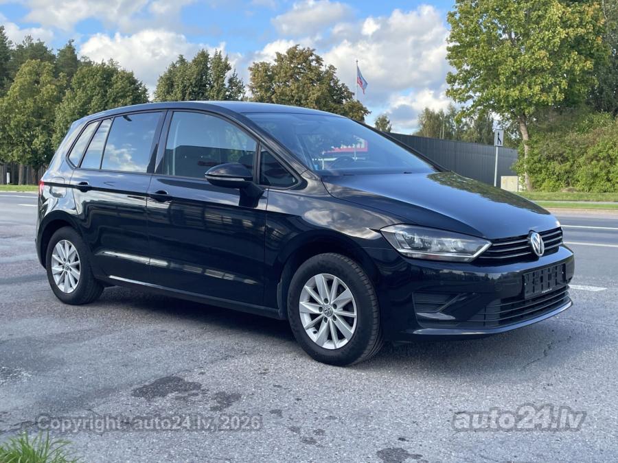Black Volkswagen Golf Sportsvan 2017 in Viljandi, with an engine capacity of 1.20 L and mileage of 140 thousand km for 7980 €, photo 4 on AUTOMOTO.COM.LV