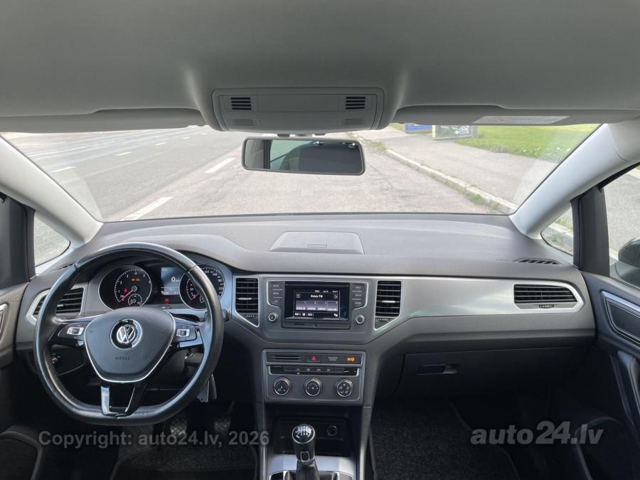Black Volkswagen Golf Sportsvan 2017 in Viljandi, with an engine capacity of 1.20 L and mileage of 140 thousand km for 7980 €, photo 9 on AUTOMOTO.COM.LV