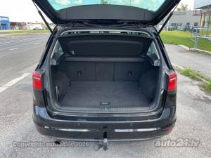 Black Volkswagen Golf Sportsvan 2017 in Viljandi, with an engine capacity of 1.20 L and mileage of 140 thousand km for 7980 €, photo 13 on AUTOMOTO.COM.LV