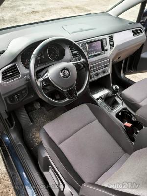 Blue Volkswagen Golf Sportsvan 2015 in Tallinn, with an engine capacity of 1.40 L and mileage of 144 thousand km for 8500 €, photo 6 on AUTOMOTO.COM.LV