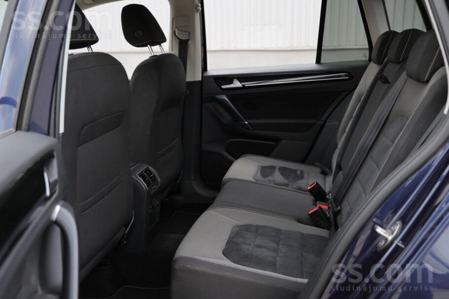 Zils Volkswagen Golf Sportsvan 2015 Tukums, ar dzinēja tilpumu 2.00 L un nobraukumu 283 tūkst. km par 8700 €, foto 12 vietnē AUTOMOTO.COM.LV