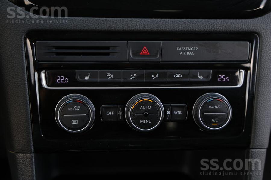 Zils Volkswagen Golf Sportsvan 2015 Tukums, ar dzinēja tilpumu 2.00 L un nobraukumu 283 tūkst. km par 8700 €, foto 14 vietnē AUTOMOTO.COM.LV