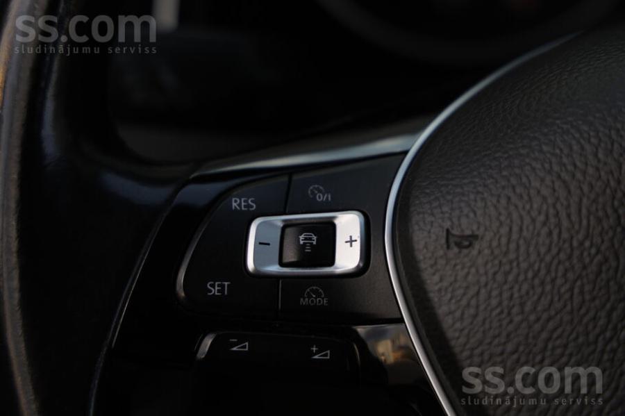 Zils Volkswagen Golf Sportsvan 2015 Tukums, ar dzinēja tilpumu 2.00 L un nobraukumu 283 tūkst. km par 8700 €, foto 16 vietnē AUTOMOTO.COM.LV