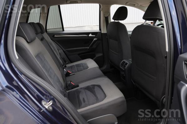 Blue Volkswagen Golf Sportsvan 2015 in Tukums, with an engine capacity of 2.00 L and mileage of 283 thousand km for 8700 €, photo 7 on AUTOMOTO.COM.LV