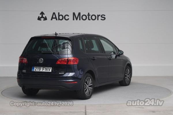 Zils Volkswagen Golf Sportsvan 2016 Tallina, ar dzinēja tilpumu 1.60 L un nobraukumu 216 tūkst. km par 8790 €, foto 4 vietnē AUTOMOTO.COM.LV