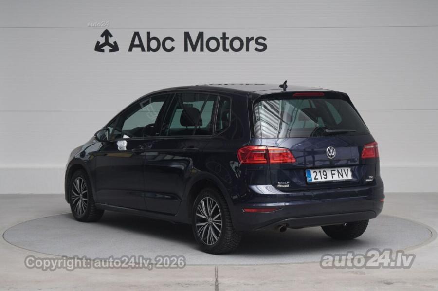 Zils Volkswagen Golf Sportsvan 2016 Tallina, ar dzinēja tilpumu 1.60 L un nobraukumu 216 tūkst. km par 8790 €, foto 6 vietnē AUTOMOTO.COM.LV