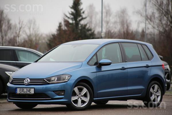 Blue Volkswagen Golf Sportsvan 2016 in Tukums, with an engine capacity of 1.60 L and mileage of 219 thousand km for 9990 €, photo 1 on AUTOMOTO.COM.LV