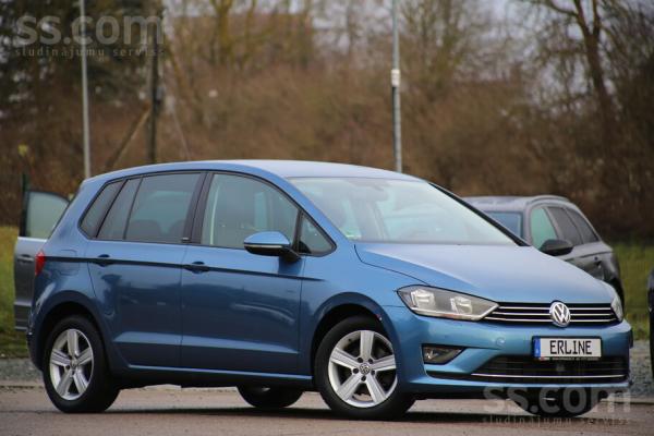 Blue Volkswagen Golf Sportsvan 2016 in Tukums, with an engine capacity of 1.60 L and mileage of 219 thousand km for 9990 €, photo 4 on AUTOMOTO.COM.LV