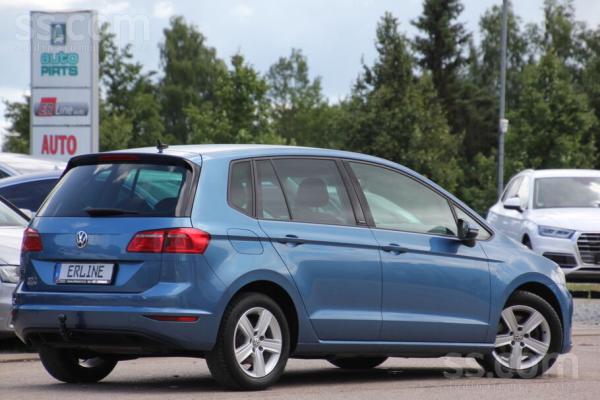Blue Volkswagen Golf Sportsvan 2016 in Tukums, with an engine capacity of 1.60 L and mileage of 219 thousand km for 9990 €, photo 2 on AUTOMOTO.COM.LV