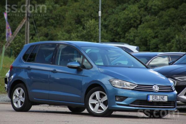 Blue Volkswagen Golf Sportsvan 2016 in Tukums, with an engine capacity of 1.60 L and mileage of 219 thousand km for 9990 €, photo 3 on AUTOMOTO.COM.LV