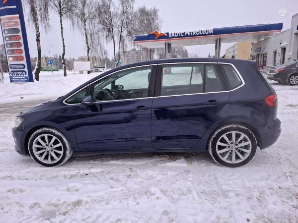 Blue Volkswagen Golf Sportsvan 2017 in Rokiskis, with an engine capacity of 1.40 L and mileage of 122 thousand km for 7900 €, photo 4 on AUTOMOTO.COM.LV